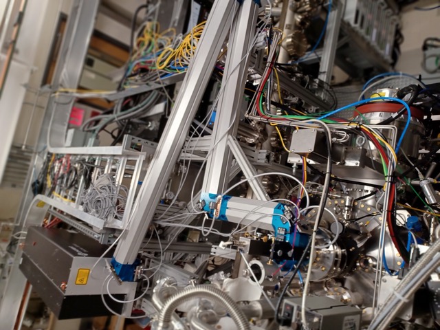 MBE User Facility | PARADIM